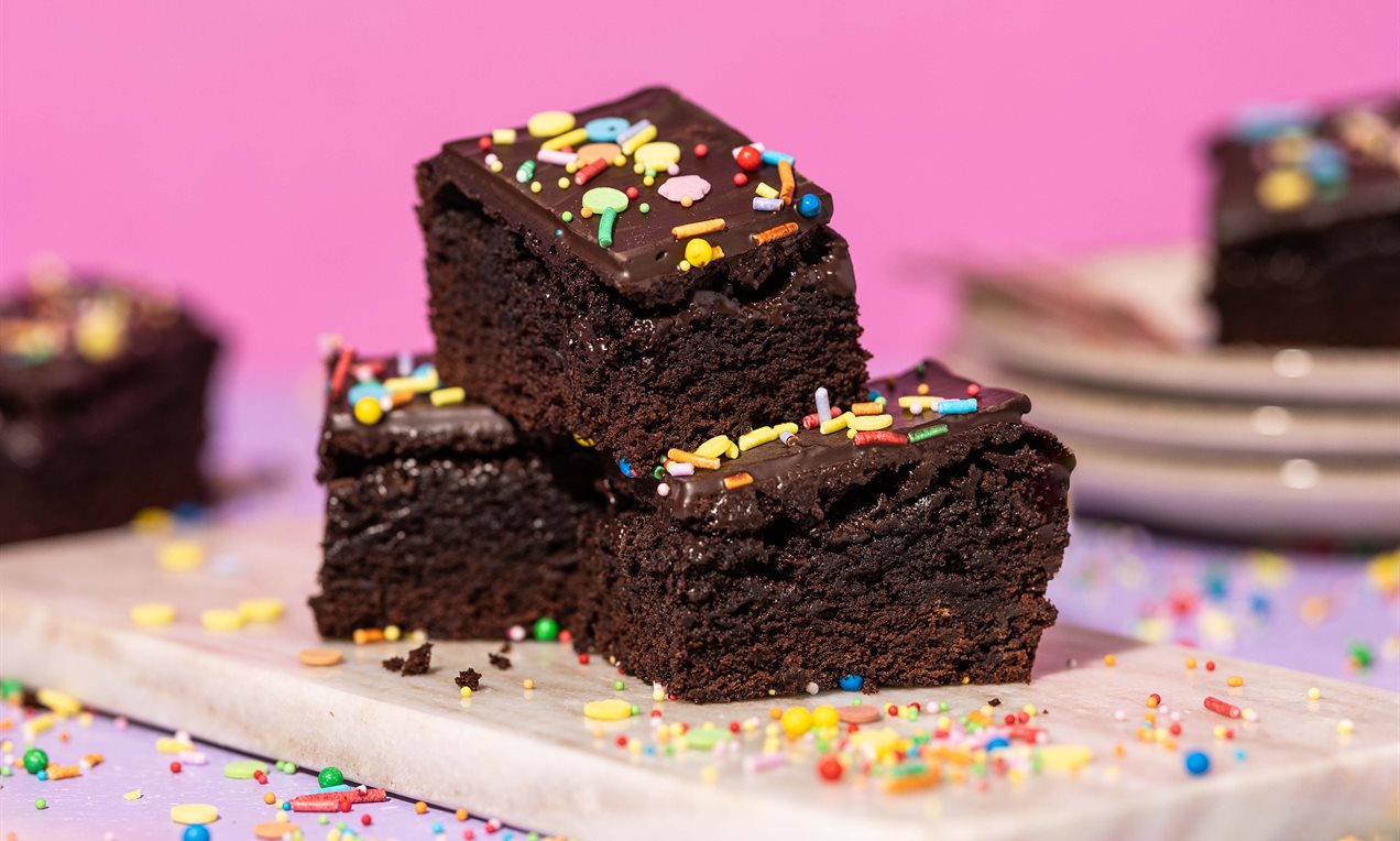 Funfetti brownies Recept | Dr. Oetker